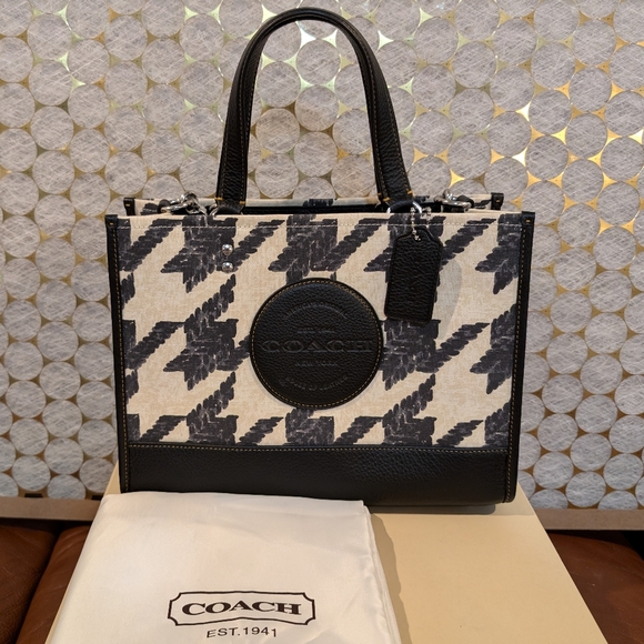 Coach | Bags | Coach Dempsey Tote 22 With Houndstooth Print And Patch ...